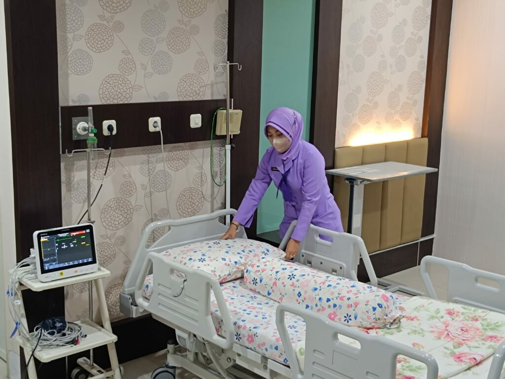 Transplantasi Ginjal Pertama RSPAL dr. Ramelan Surabaya - Suara Surabaya