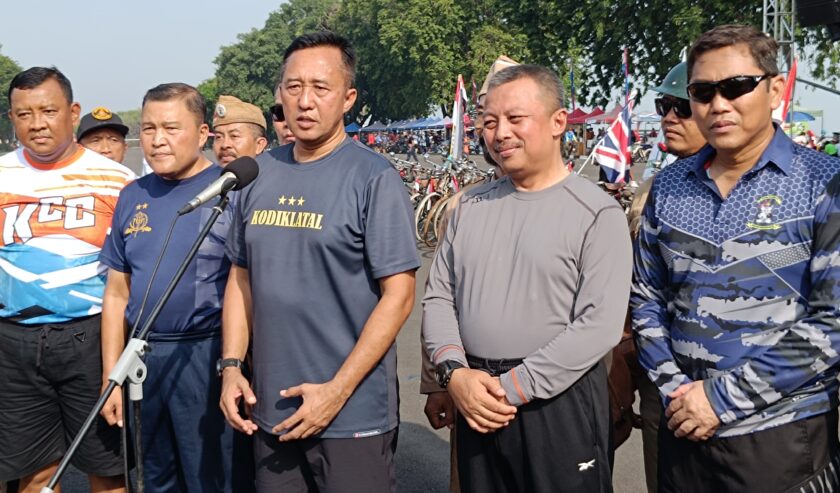 Navy Fun Bike Hardikal Ke-78: Gowes di Daerah Terbatas Markas TNI AL ...