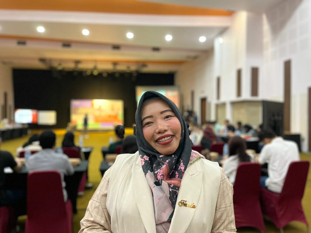 Puluhan Pelajar dan Mahasiswa Ikuti Suara Surabaya Academy Jago MC Anti-Grogi - Suara Surabaya