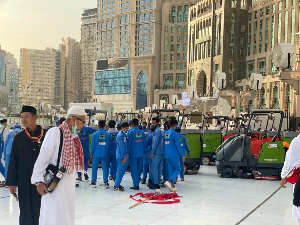 Suasana Pelataran Masjidil Haram pada Pagi Hari - Suara Surabaya Suasana Pelataran Masjidil Haram pada Pagi Hari - Suara Surabaya