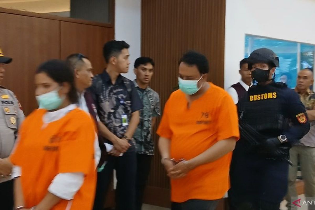 Pasutri Asal Pakistan Selundupkan 1 Kg Sabu ke Indonesia dengan Cara ...