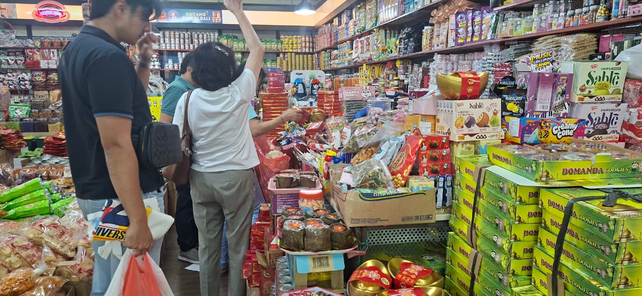 Kue Keranjang Jadi Primadona Jelang Imlek di Pasar Atom Surabaya ...