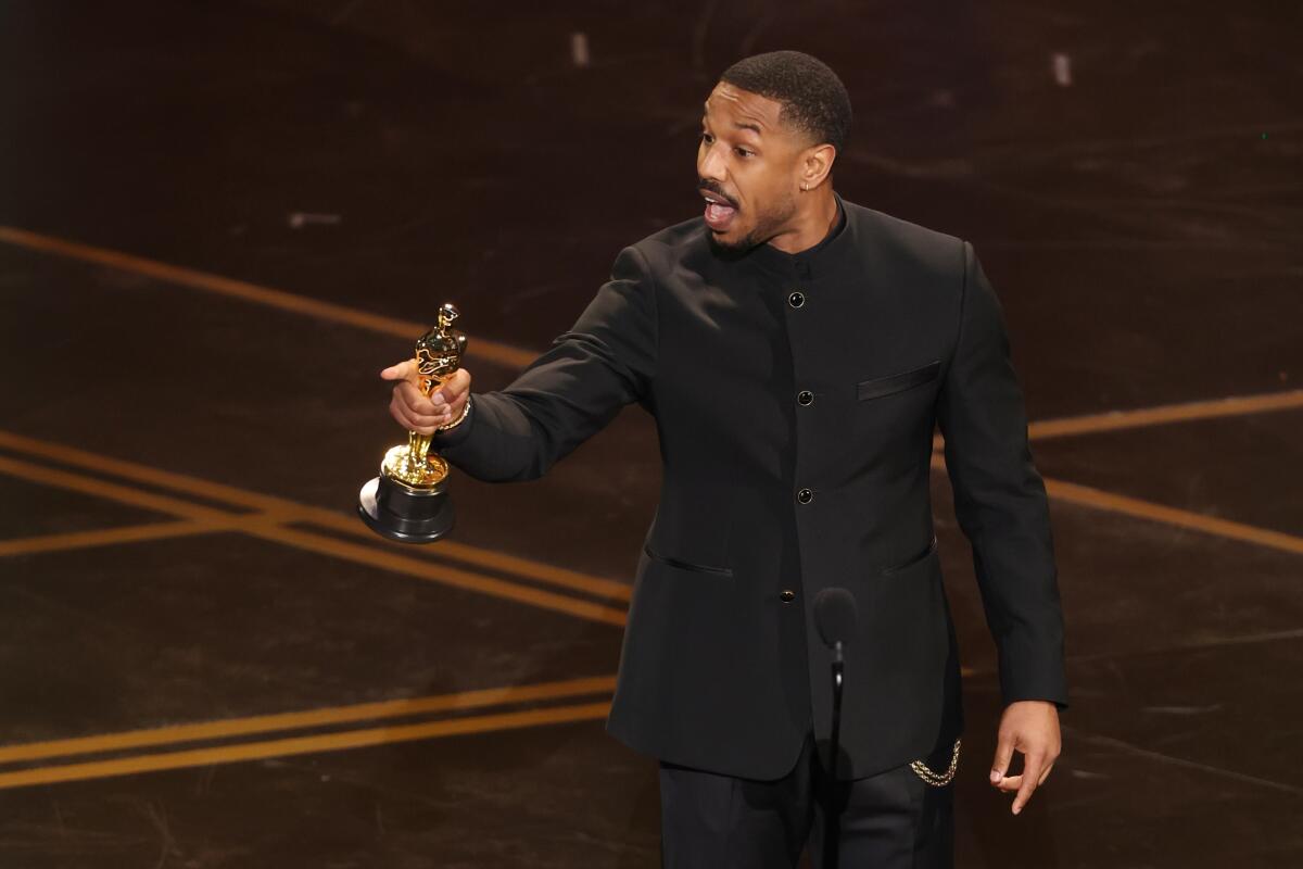 Michael B. Jordan Mendapat Piala Oscar Pertamanya Sebagai Aktor Terbaik ...