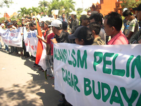 Aliansi LSM Surabaya Pidanakan PT ISI – Suara Surabaya